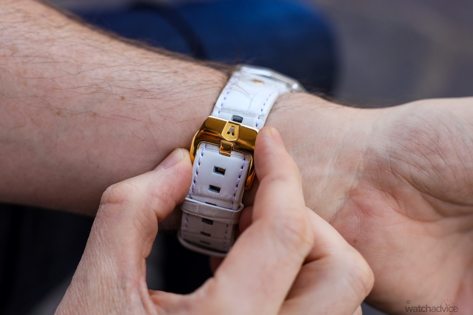REVIEW: Hands On With The Aventi Golden Tiger - Watch Advice