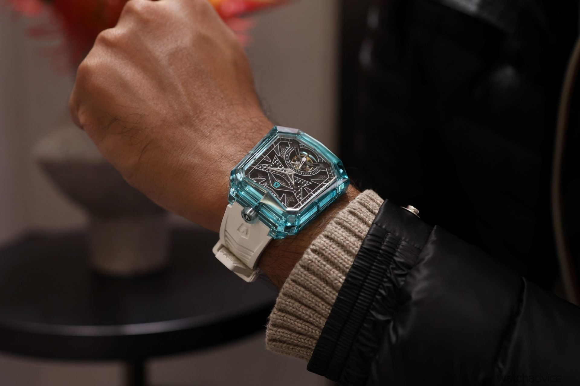 REVIEW: Hands On With The Aventi Golden Tiger - Watch Advice