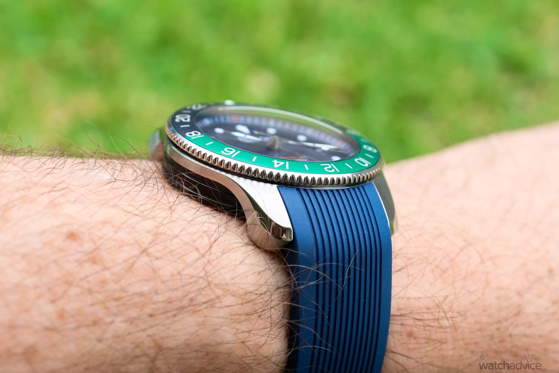 REVIEW: Hands On With The New Bremont Supermarine GMT Diver - Watch Advice