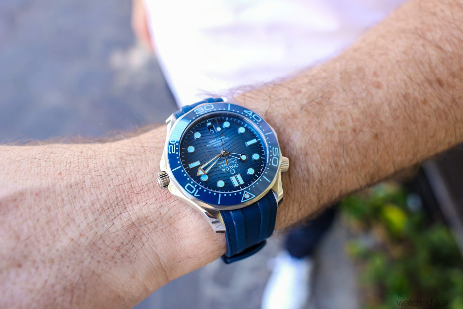 REVIEW: Hands On With The Omega Seamaster Professional Diver 300M ...