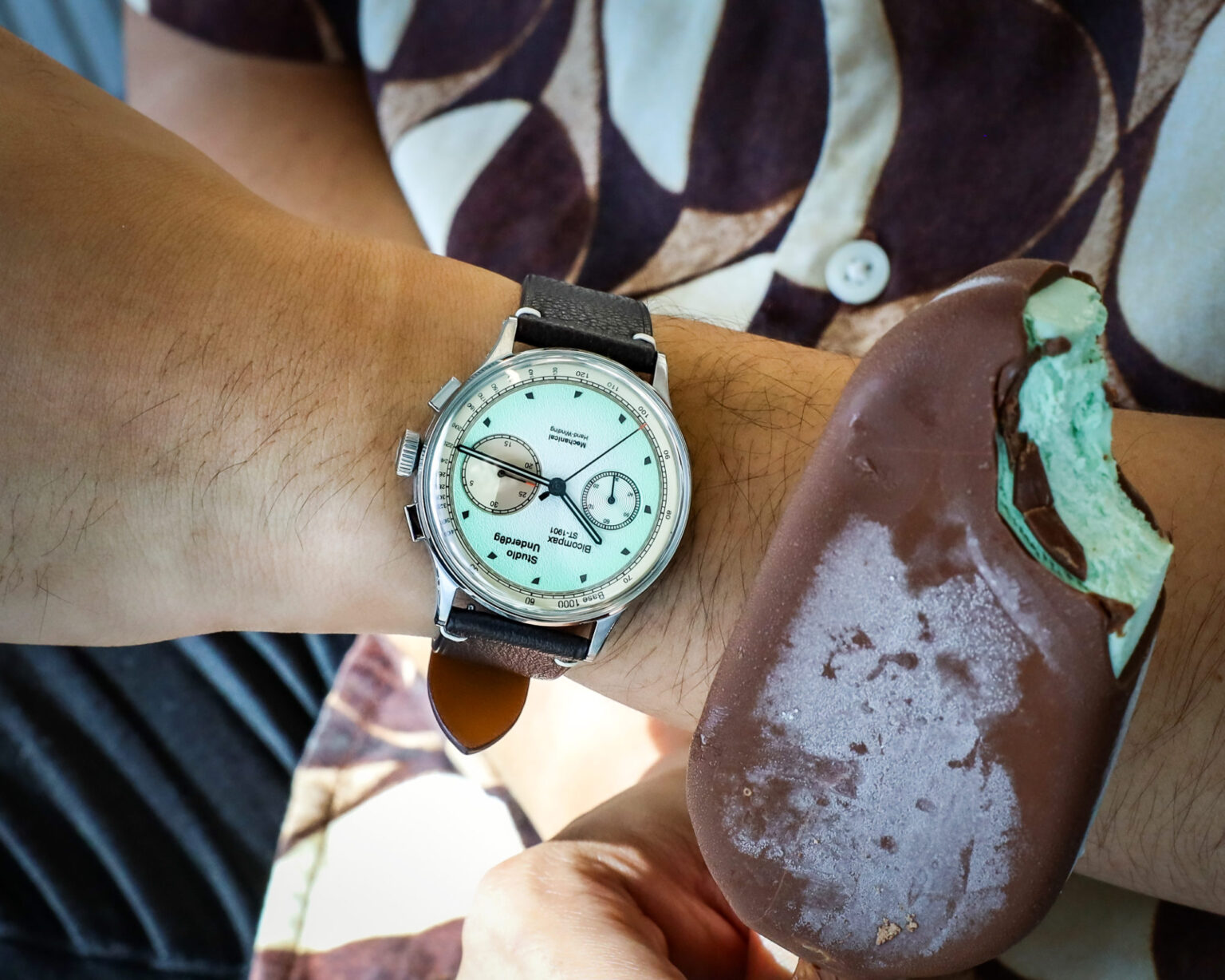 REVIEW: Hands On With The Studio Underd0g Mint Ch0c Chip - Watch Advice