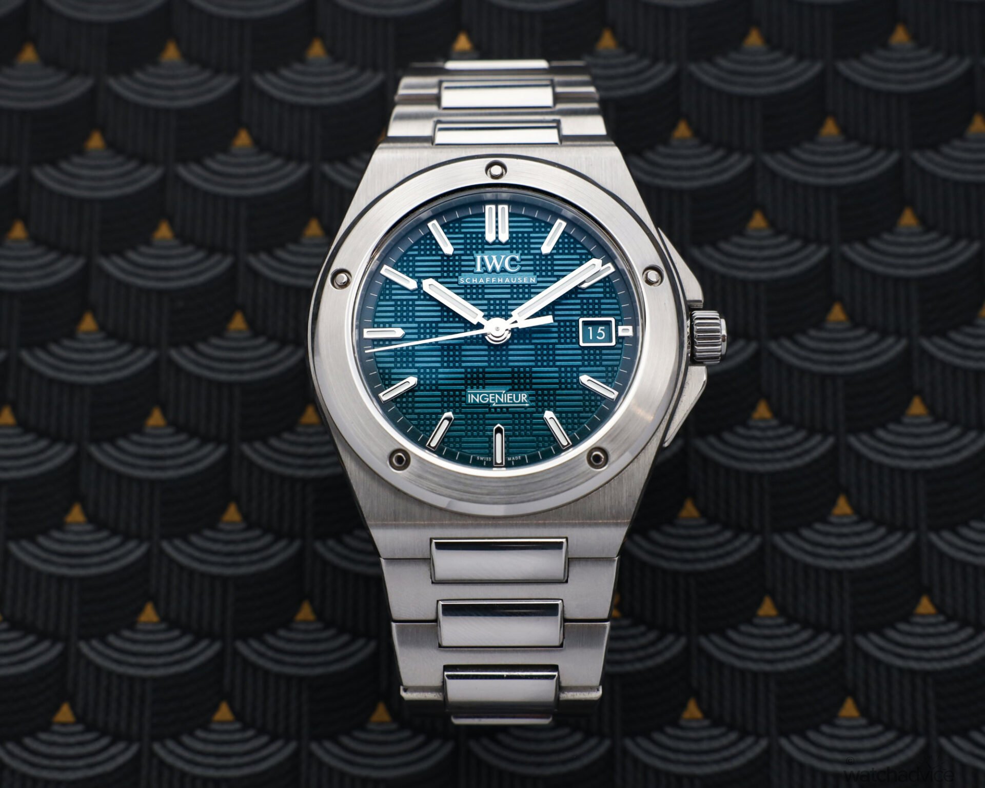 REVIEW: Hands On With The Beautiful IWC Ingenieur – Watch Advice