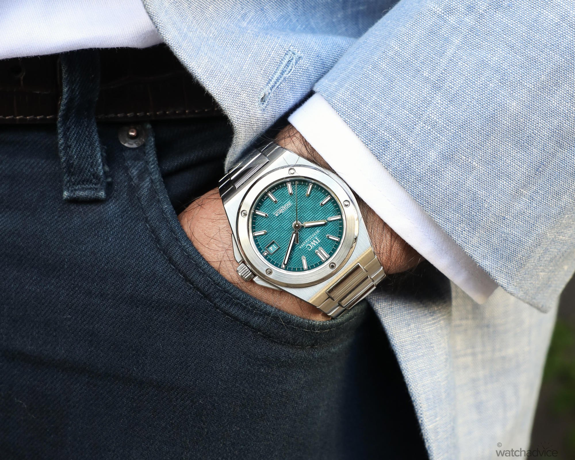 REVIEW: Hands On With The Beautiful IWC Ingenieur - Watch Advice