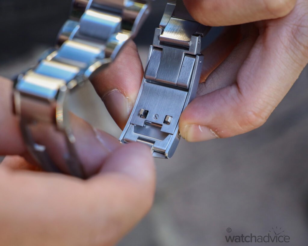 Hands-On With The Oris Aquis Great Barrier Reef IV - Watch Advice