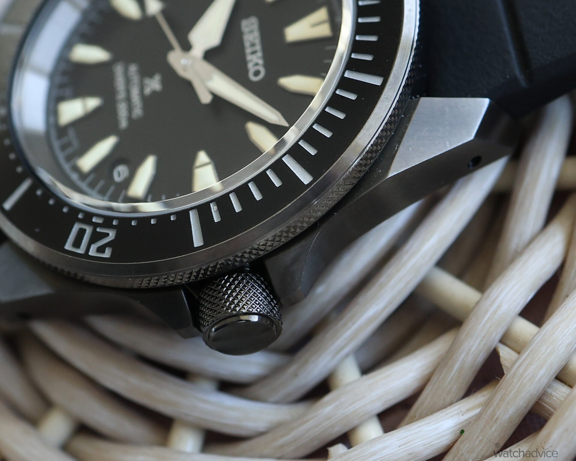 REVIEW: Hands-On With Seiko’s Prospex 4R Diver Black “Shog-Urai ...