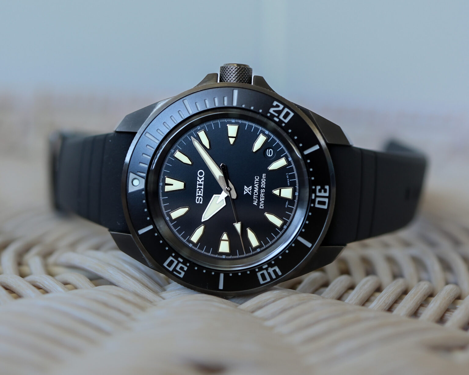 REVIEW: Hands-On With Seiko's Prospex 4R Diver Black "Shog-Urai ...