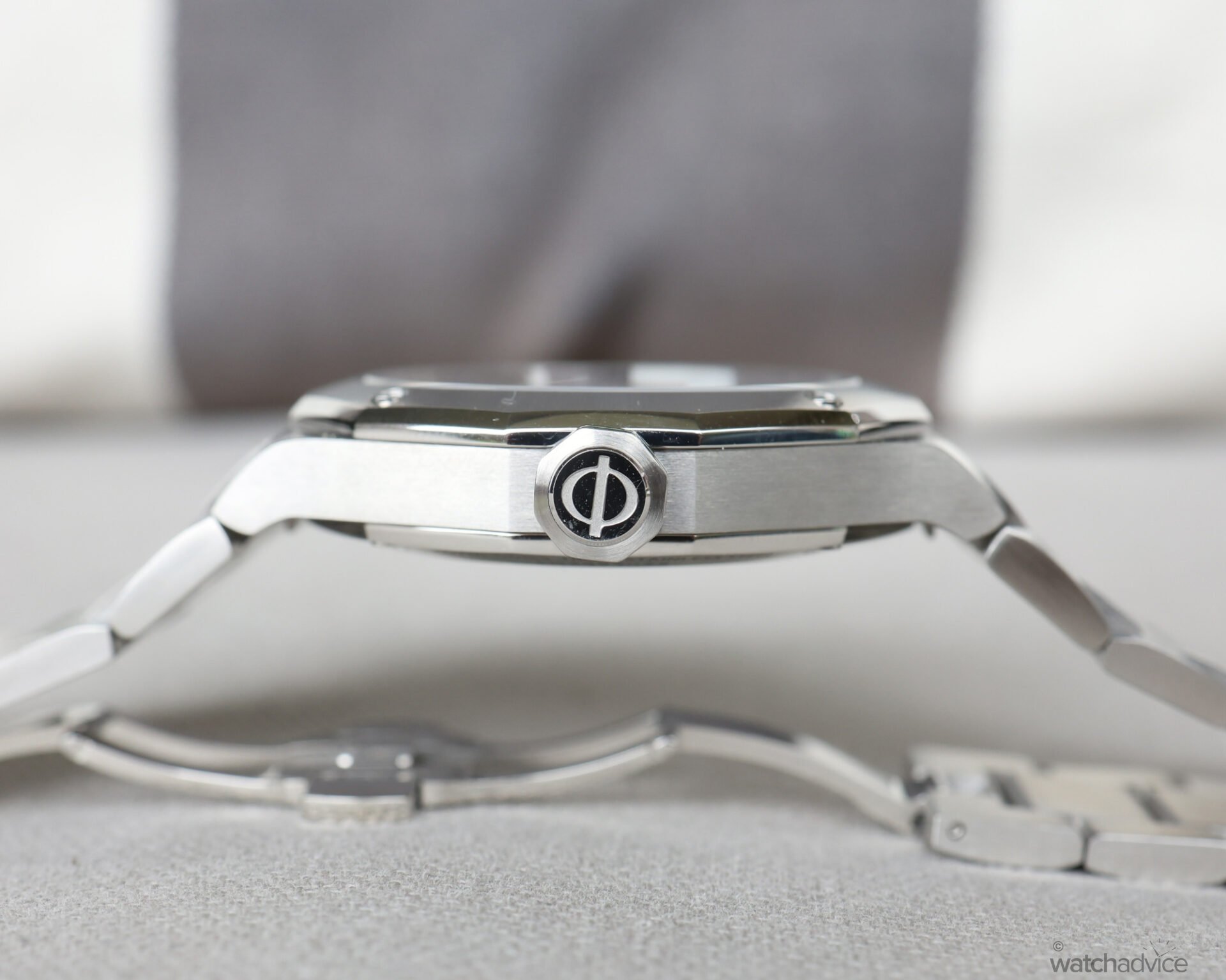 REVIEW: Hands-On With Baume & Mercier Riviera 10770 - Watch Advice