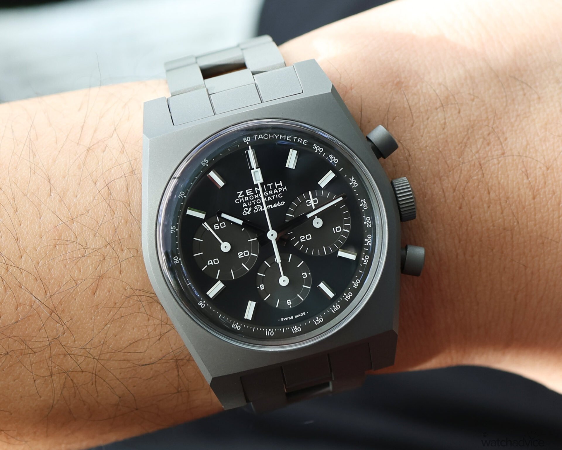 REVIEW: Hands-On With The Zenith Chronomaster Revival Shadow - Watch Advice