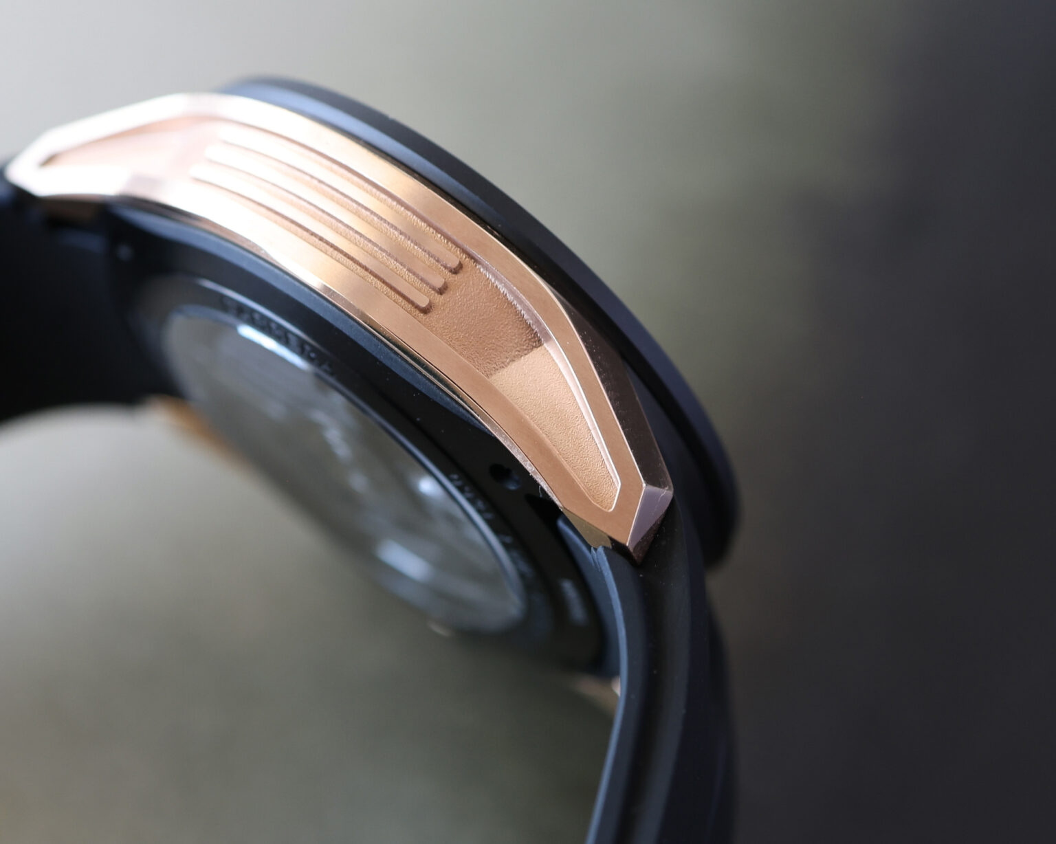 REVIEW: Hands On With The TAG Heuer Carrera Chronograph Extreme Sport ...