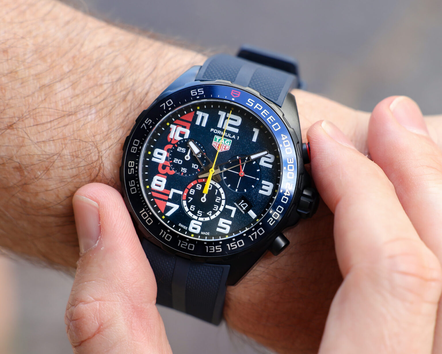 Hands On With The TAG Heuer Formula 1 Chronograph x Oracle Red Bull ...