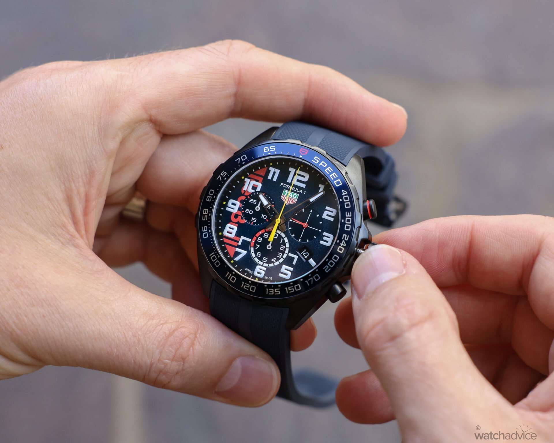 Hands On With The TAG Heuer Formula 1 Chronograph x Oracle Red Bull ...