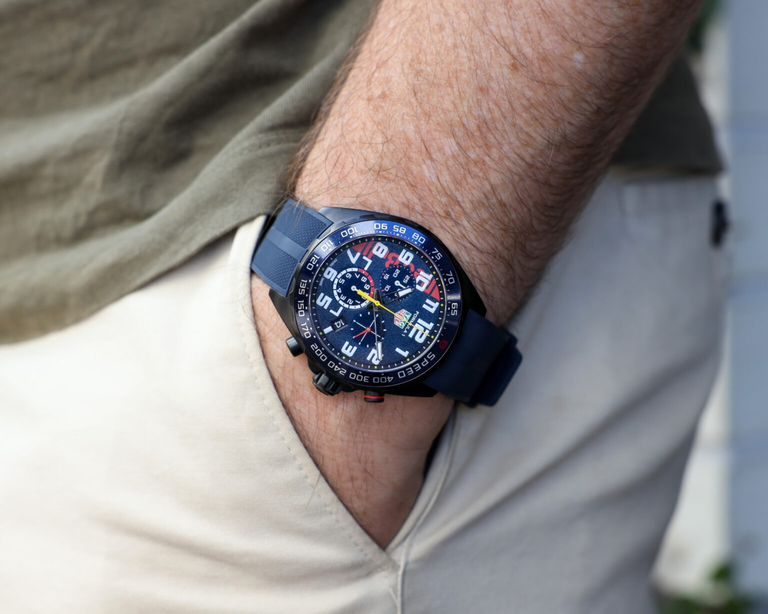 Hands On With The TAG Heuer Formula 1 Chronograph x Oracle Red Bull ...