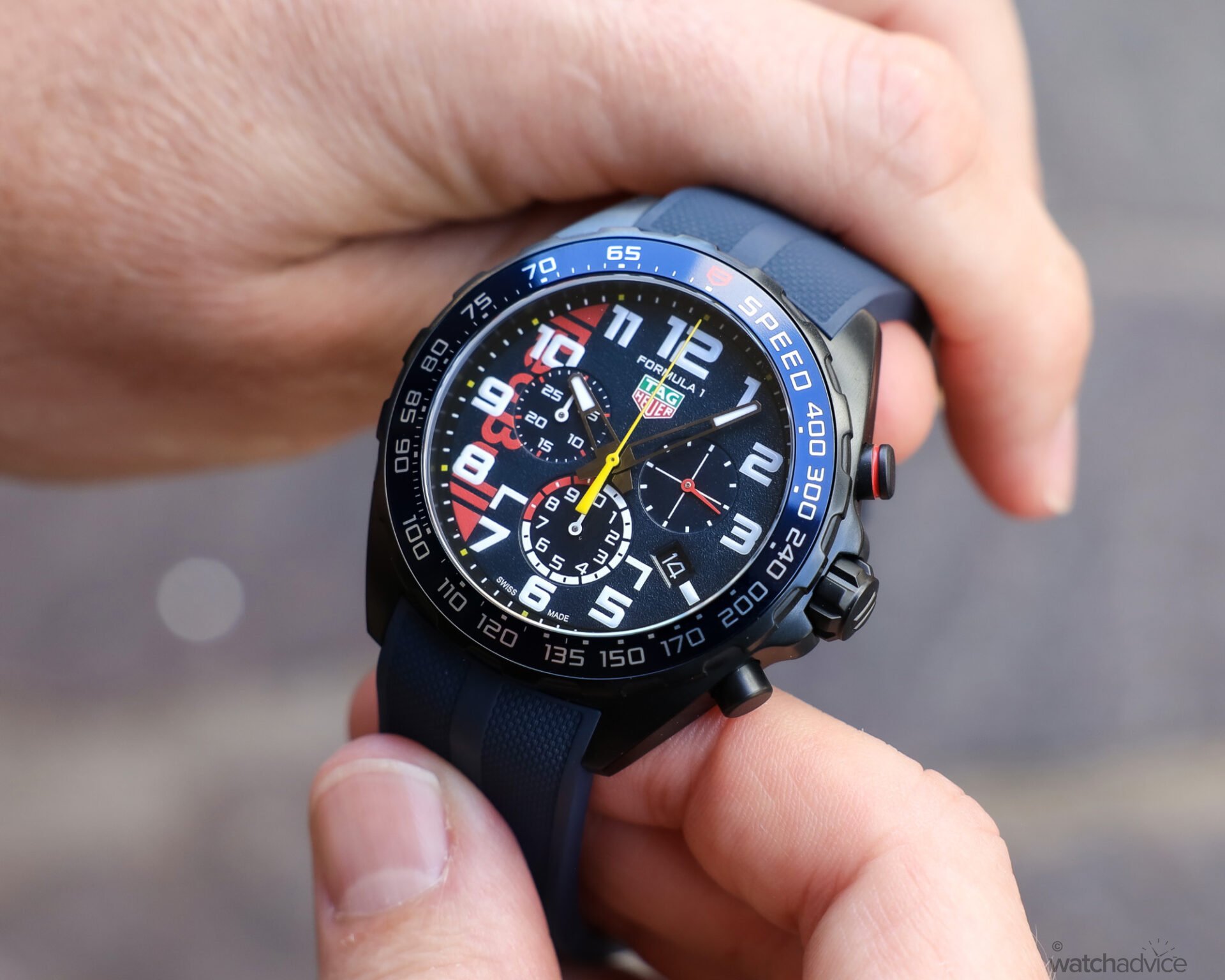 Hands On With The TAG Heuer Formula 1 Chronograph x Oracle Red Bull ...