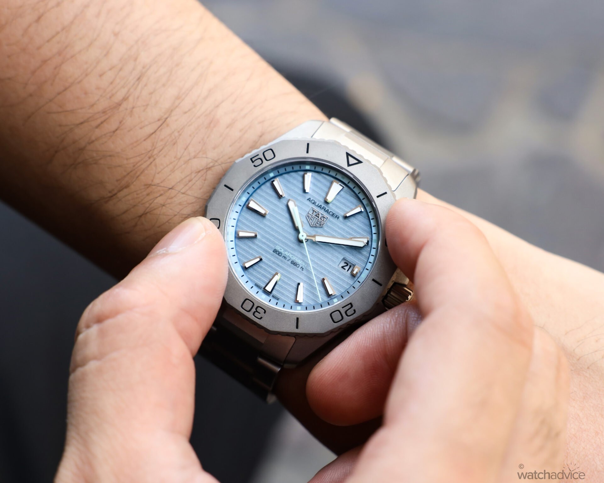 Hands On With The New TAG Heuer Aquaracer Titanium Solargraph - Watch ...