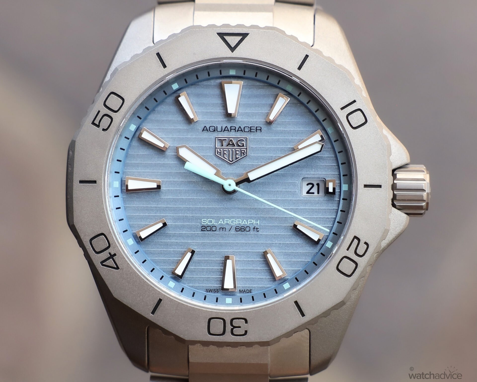 Hands On With The New TAG Heuer Aquaracer Titanium Solargraph - Watch ...