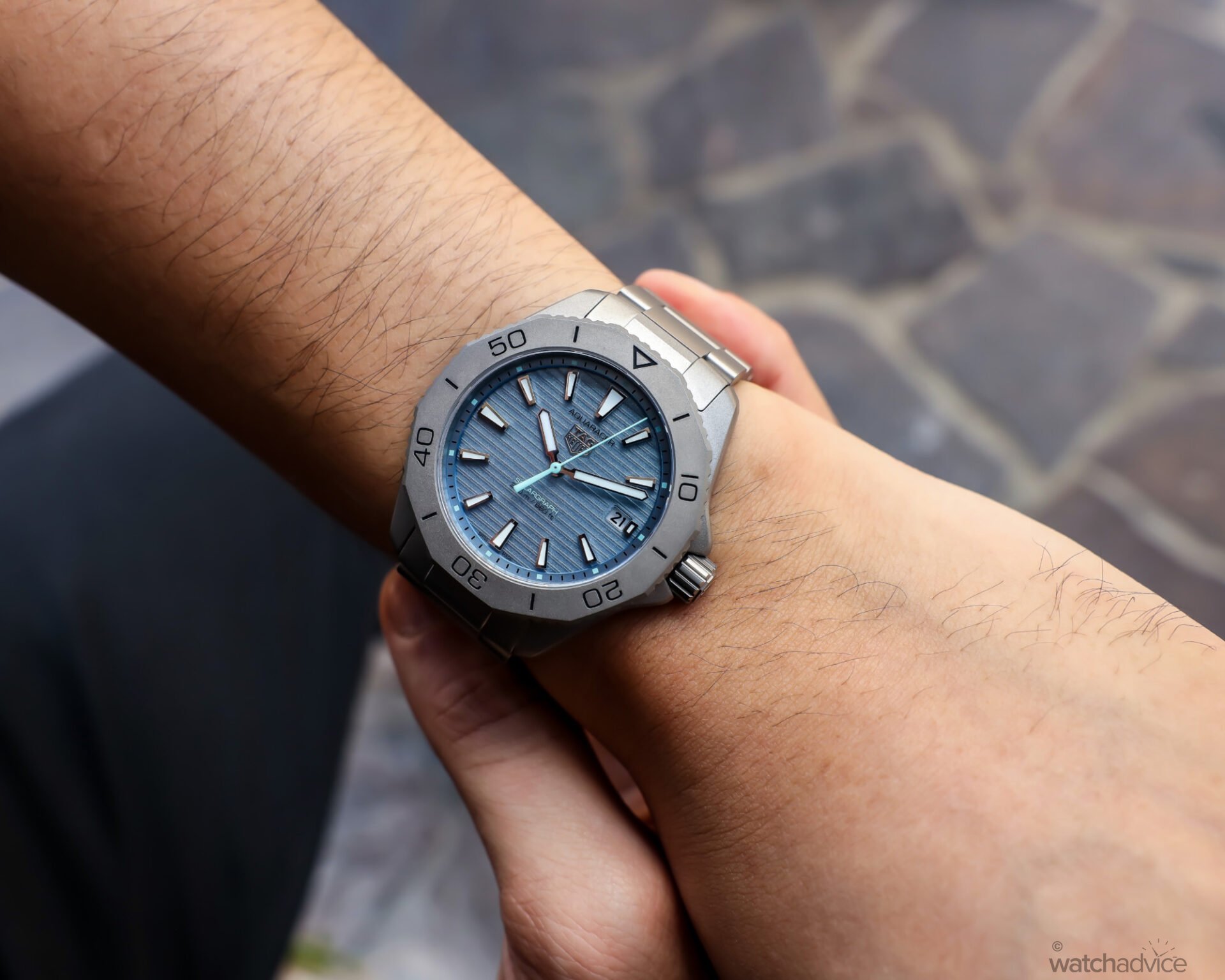 Hands On With The New TAG Heuer Aquaracer Titanium Solargraph - Watch ...