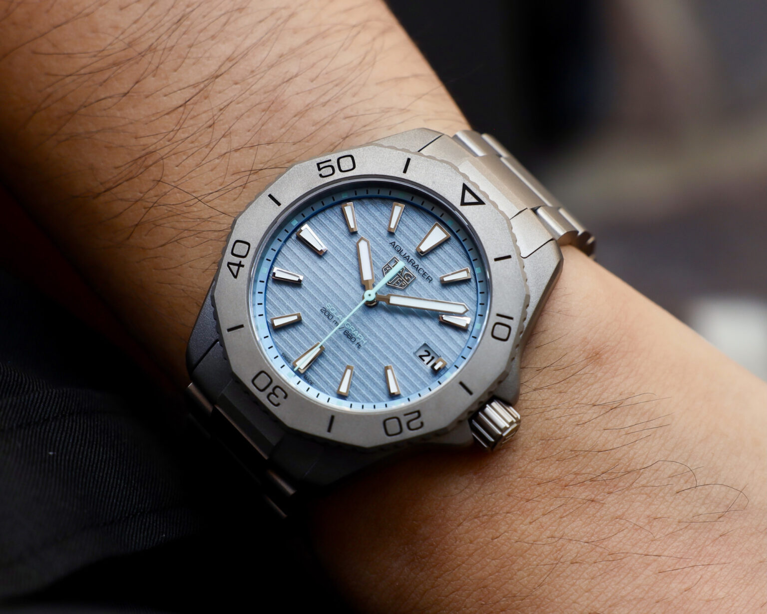 Hands On With The New TAG Heuer Aquaracer Titanium Solargraph - Watch ...
